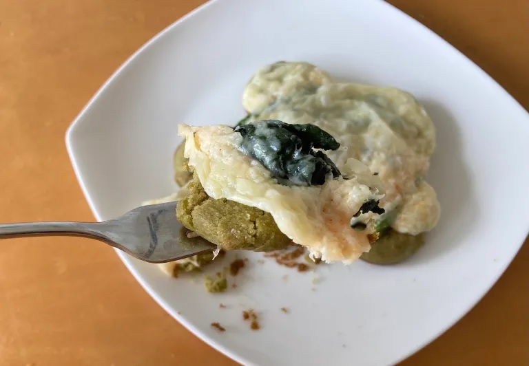 Japan now has special matcha green tea cookies you’re supposed to eat ...