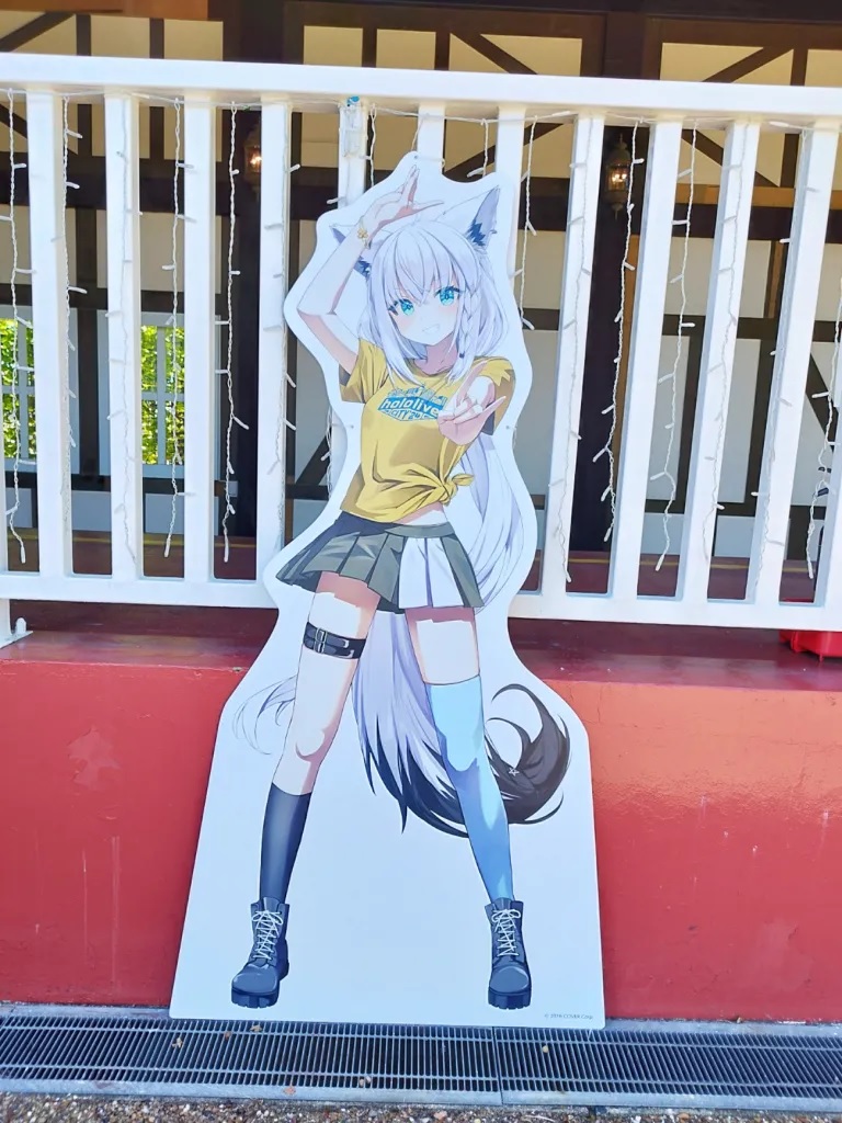 Japanese theme park’s Hololive art event: A fun day for sweaty otaku ...