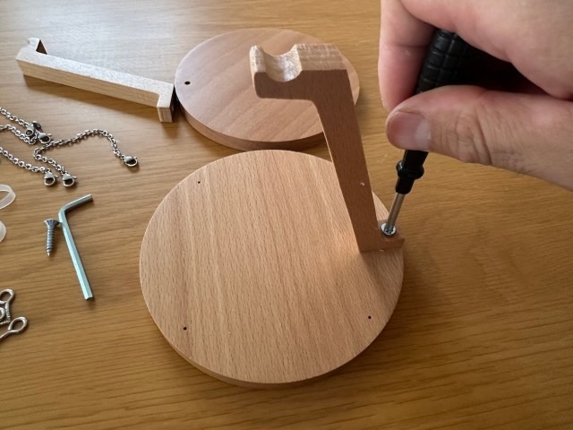 Defying gravity and common sense with the lowest-rated tensegrity table ...