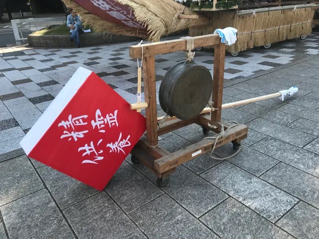 How Japanese people deal with death at Nagasaki’s Shoro Nagashi ...