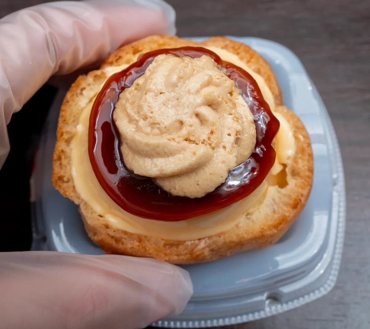 7-Eleven combines two Japanese convenience store sweets into one for an ...