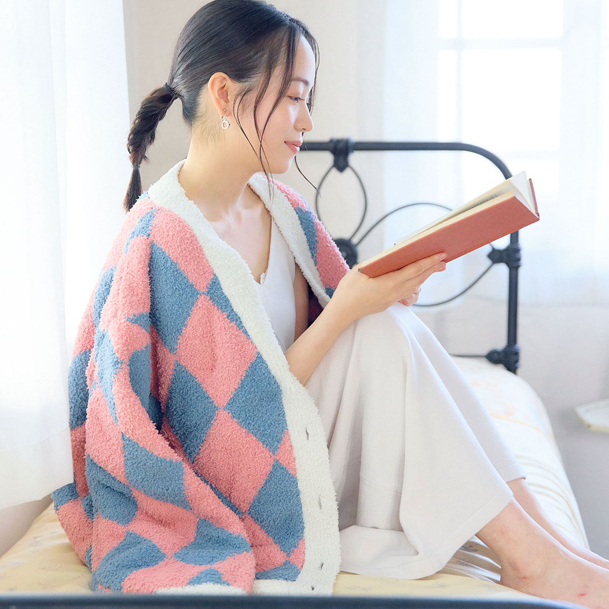 Studio Ghibli lets you cosplay as Howl from Howl’s Moving Castle with ...