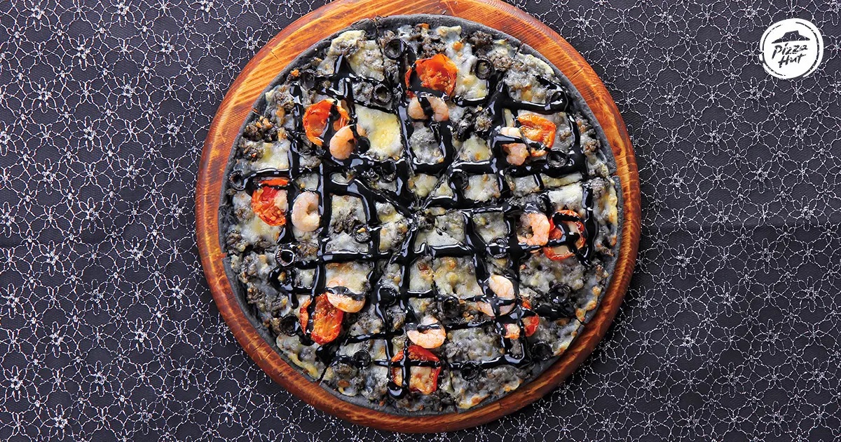 Pizza Hut Japan creates Landmine-type Pizza to celebrate Japan’s dark ...