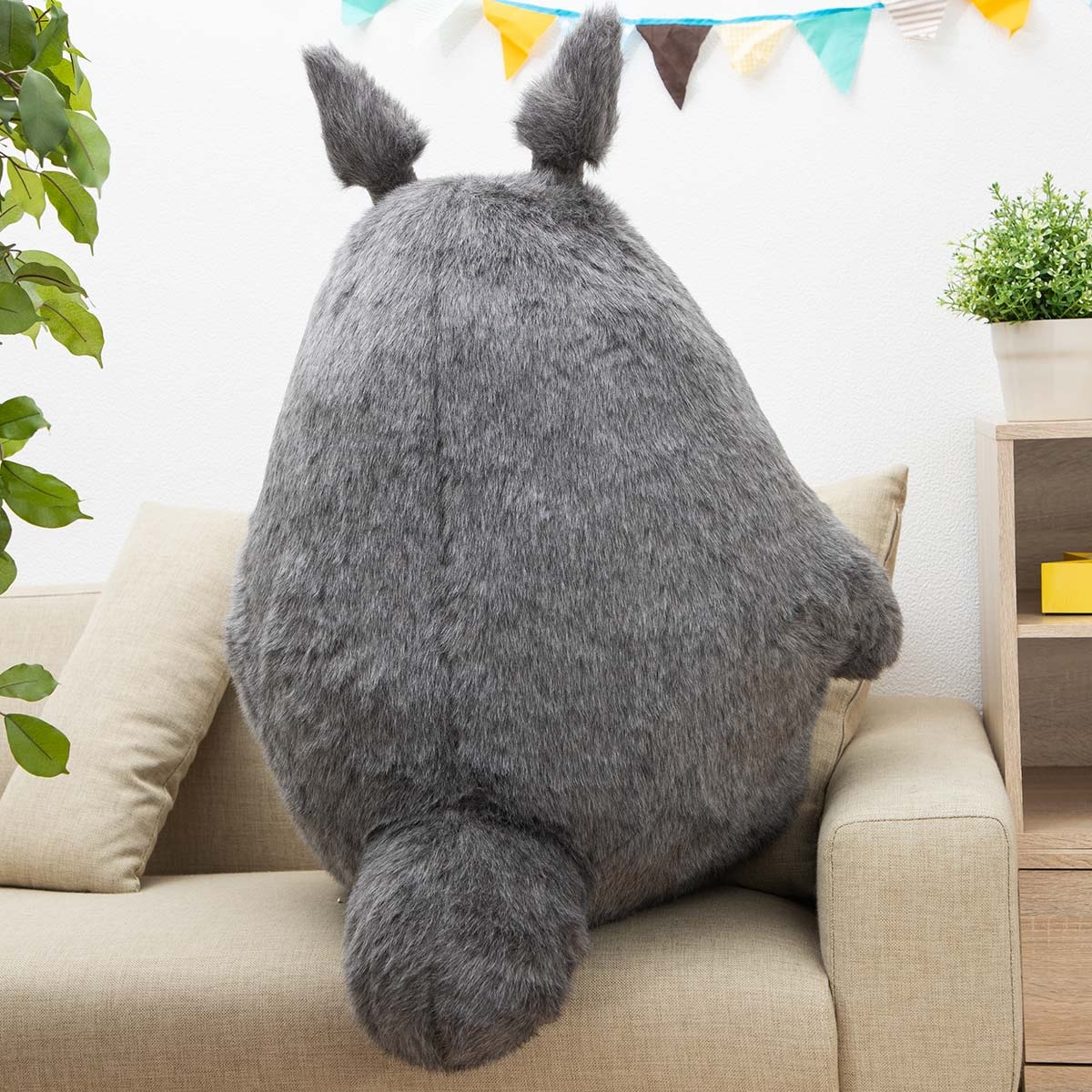 Super Extra-Large Big Totoro plushie is super-cute for a super extra ...