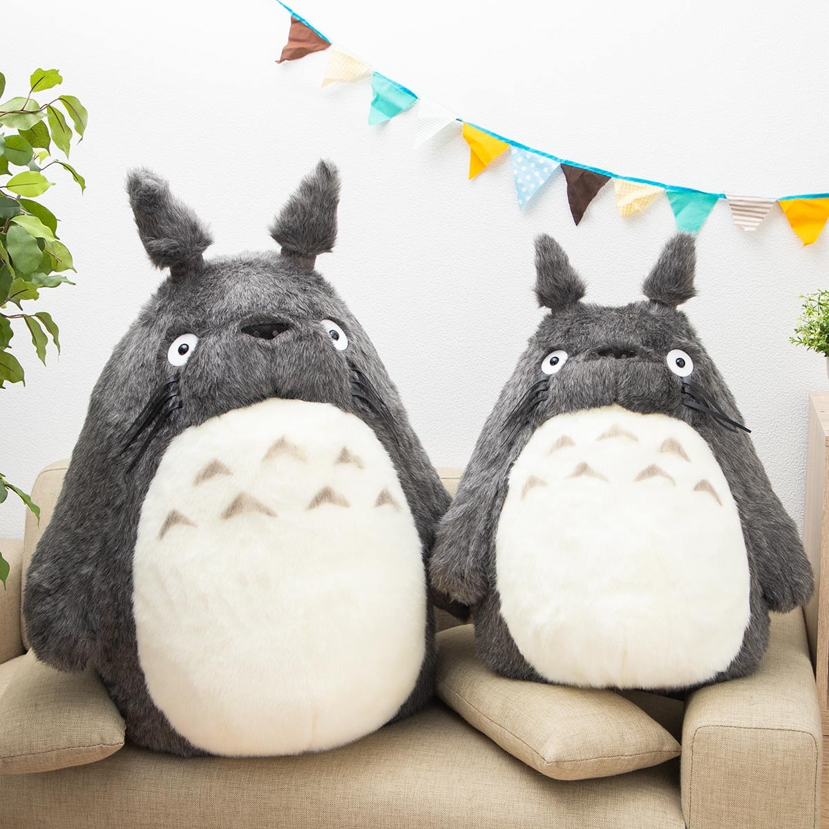 Super Extra-Large Big Totoro plushie is super-cute for a super extra ...