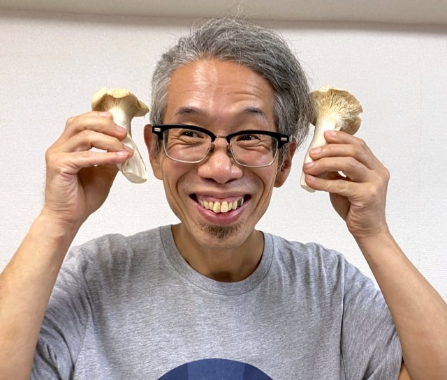 Mr. Sato gets 1,000 yen in food and drink from two stores for a “double ...