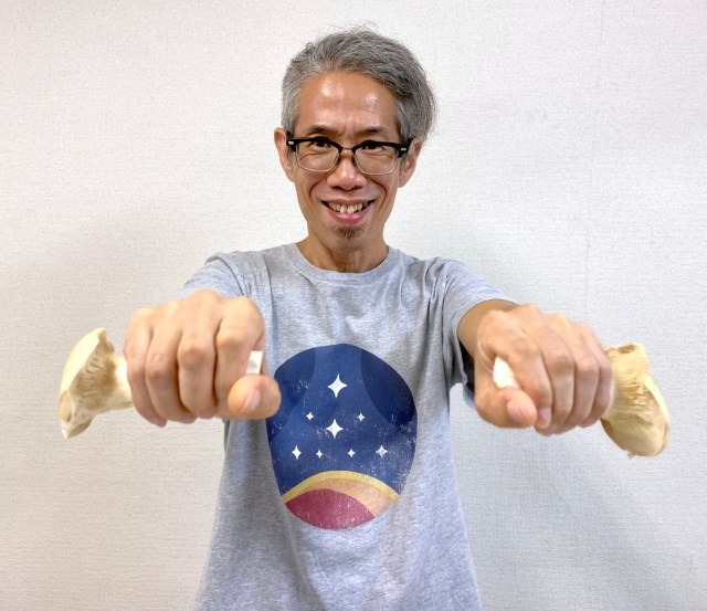Mr. Sato gets 1,000 yen in food and drink from two stores for a “double ...