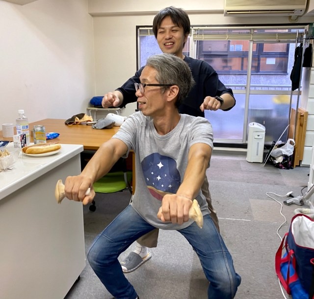 Mr. Sato gets 1,000 yen in food and drink from two stores for a “double ...