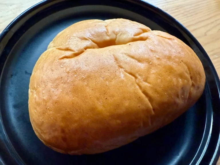 Is Tokyo’s ultra-expensive Satsuki sweet bean bread worth it?【Taste ...