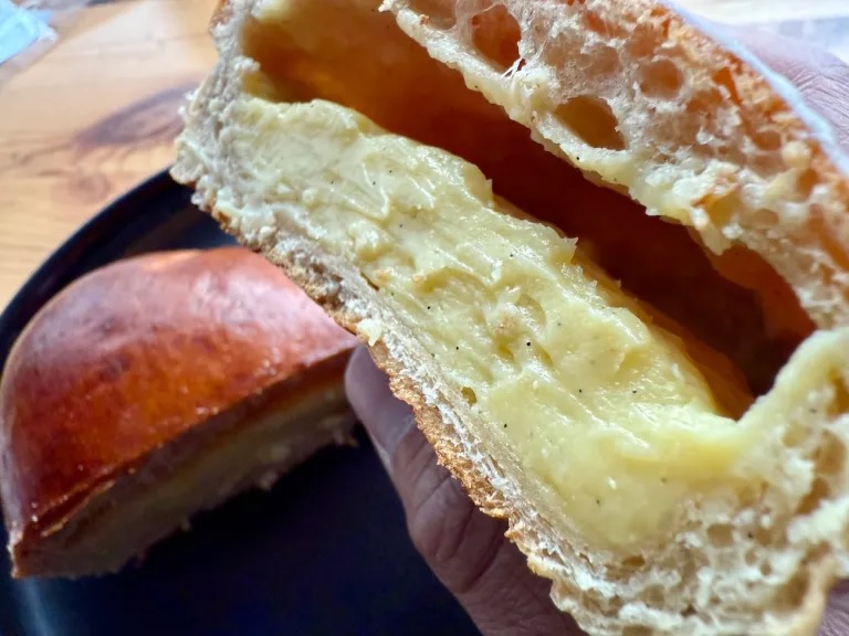 Is Tokyo’s ultra-expensive Satsuki sweet bean bread worth it?【Taste ...