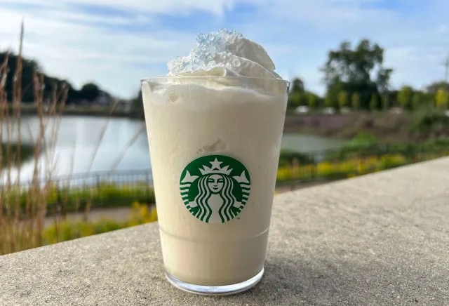 Does Starbucks Japan’s new holiday Frappuccino really taste like a cup ...