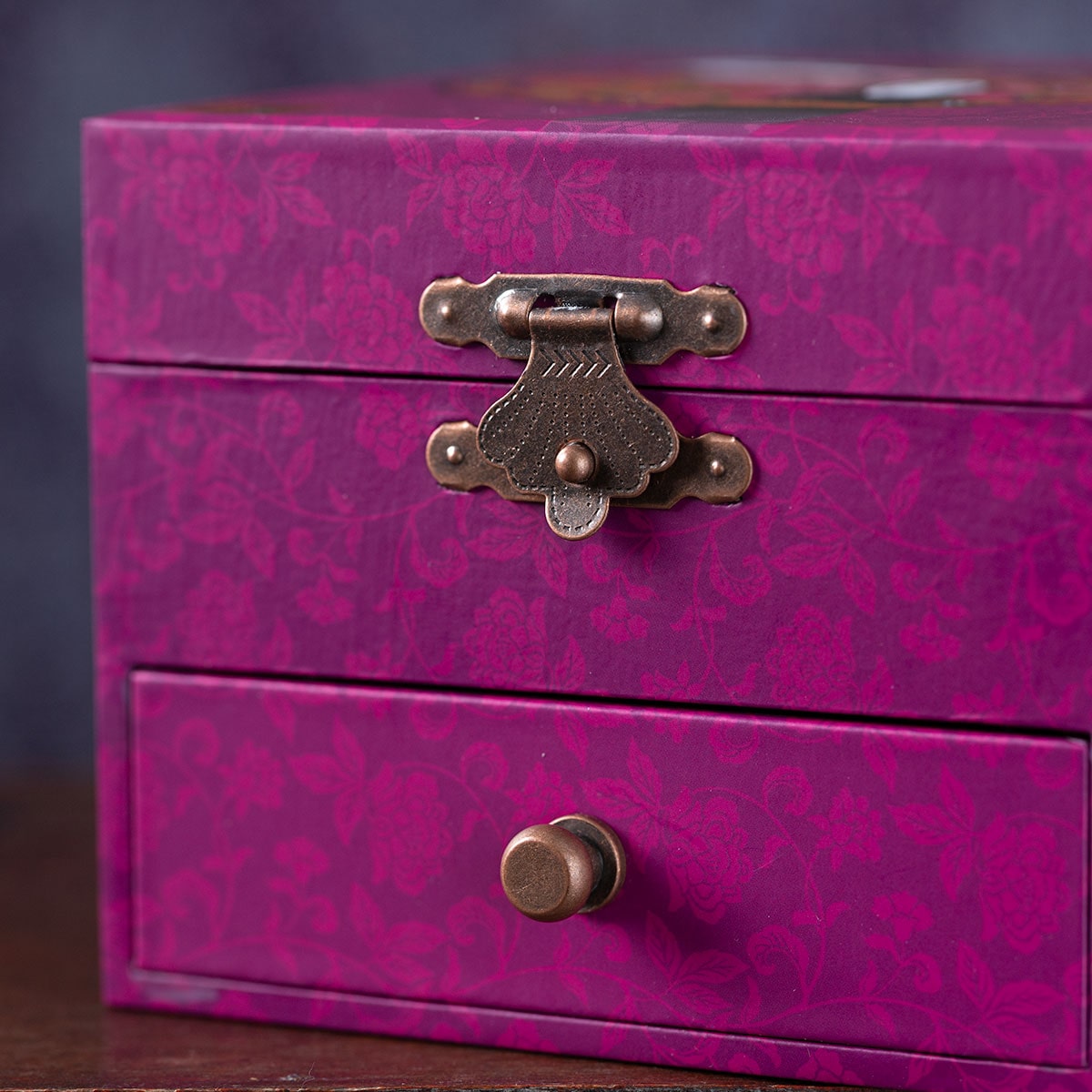Studio Ghibli adds a Spirited Away jewellery box to its merchandise ...