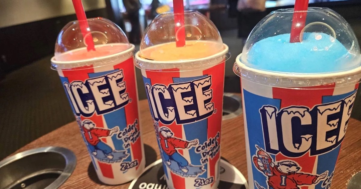 American tourists give us their opinion on the new Icee slushie drinks ...