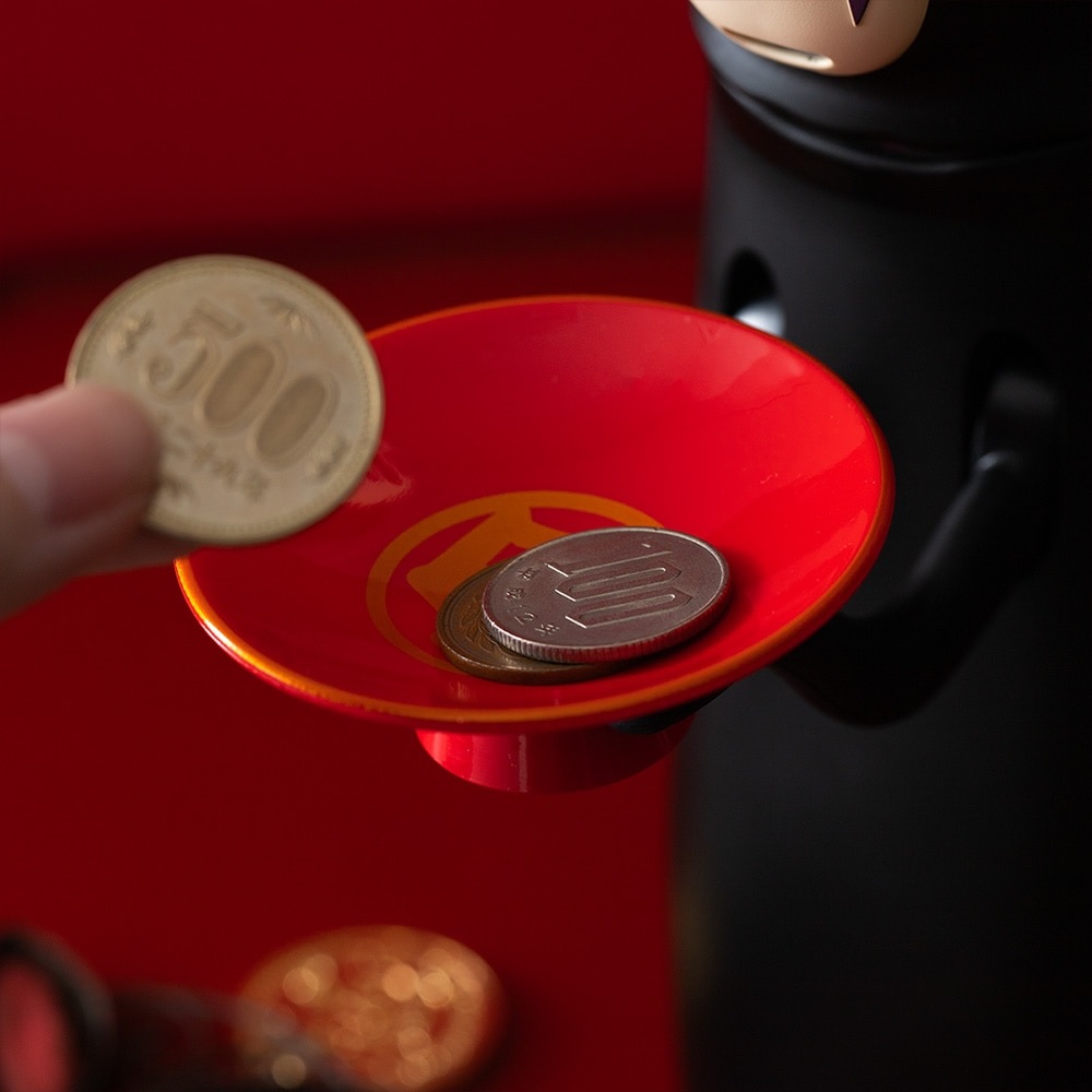 Moving, burping No Face coin bank figure is back to receive your Ghibli ...