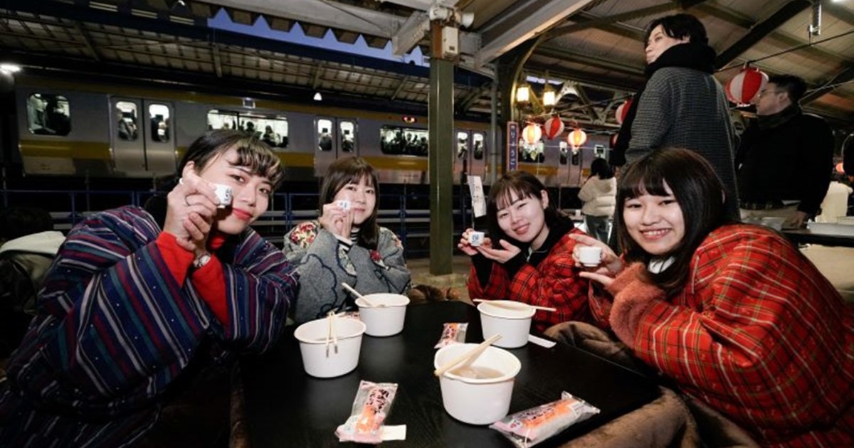 Drink hot sake at Tokyo train station’s “phantom platform” | SoraNews24 ...