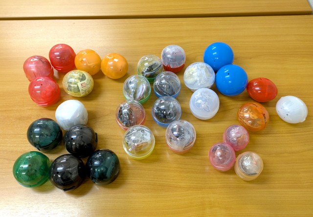 Will we roll in the riches or the dirt with Mulan Akiba’s 2025 capsule ...