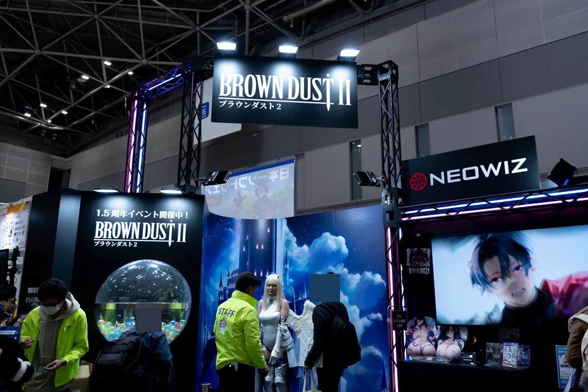 The best cosplayers from Day 1 of Winter Comiket 2024【Photos ...