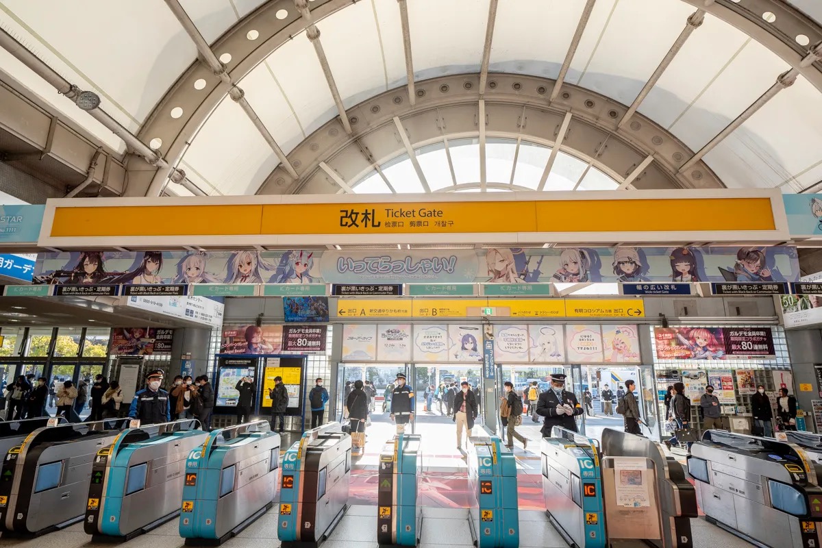 The best cosplayers from Day 1 of Winter Comiket 2024【Photos ...