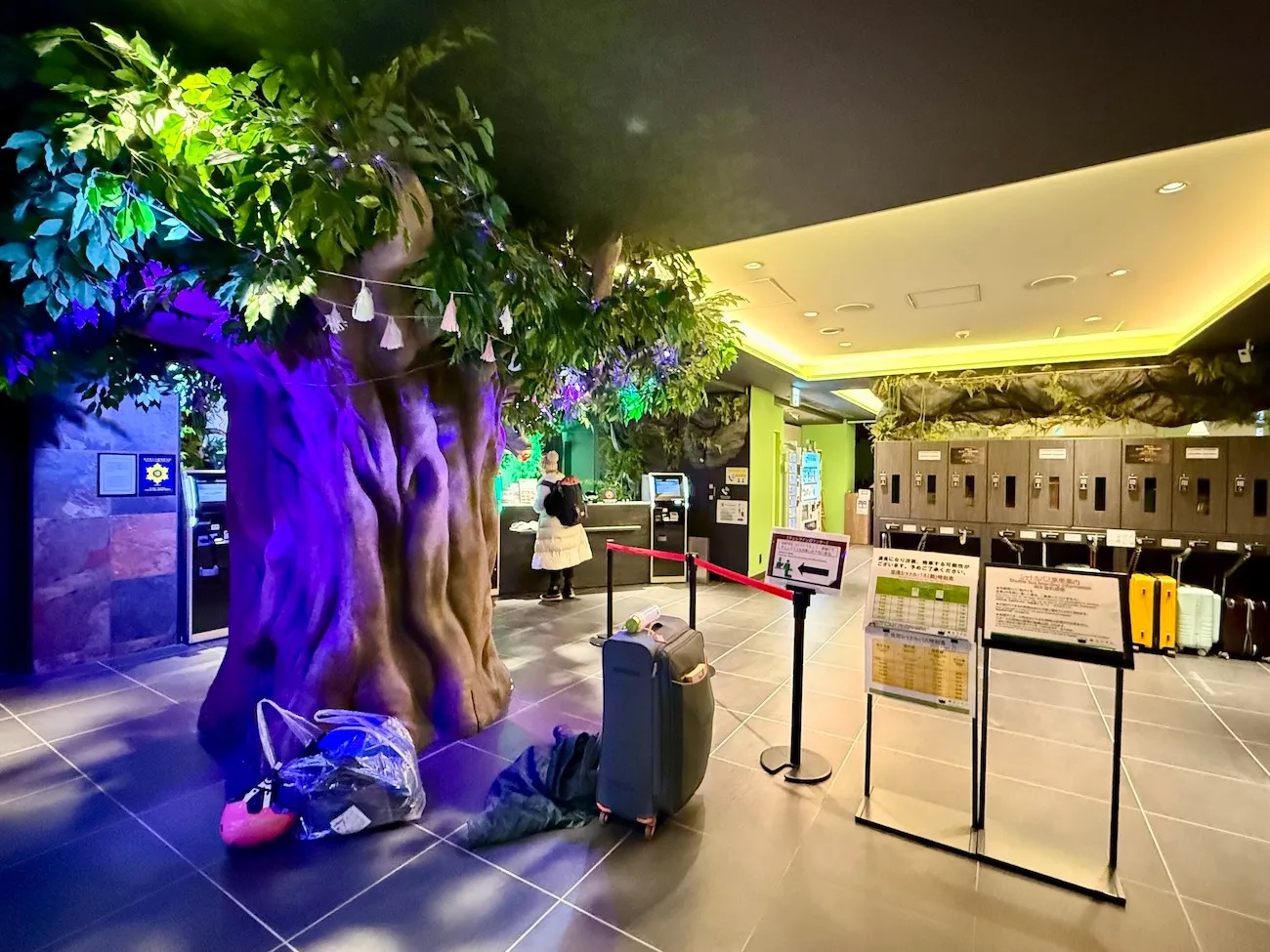 Hen na Hotel Haneda: What it’s really like to stay at Tokyo’s “Weird ...