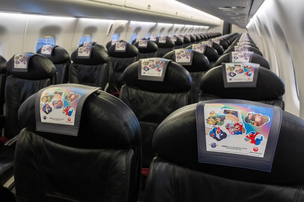 Super Mario and Donkey Kong taking to the skies of Japan with special ...