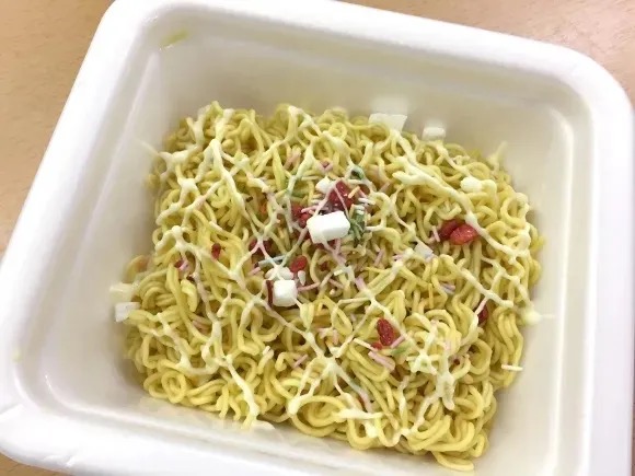 Japanese instant yakisoba noodles now available in…Strawberry shortcake ...