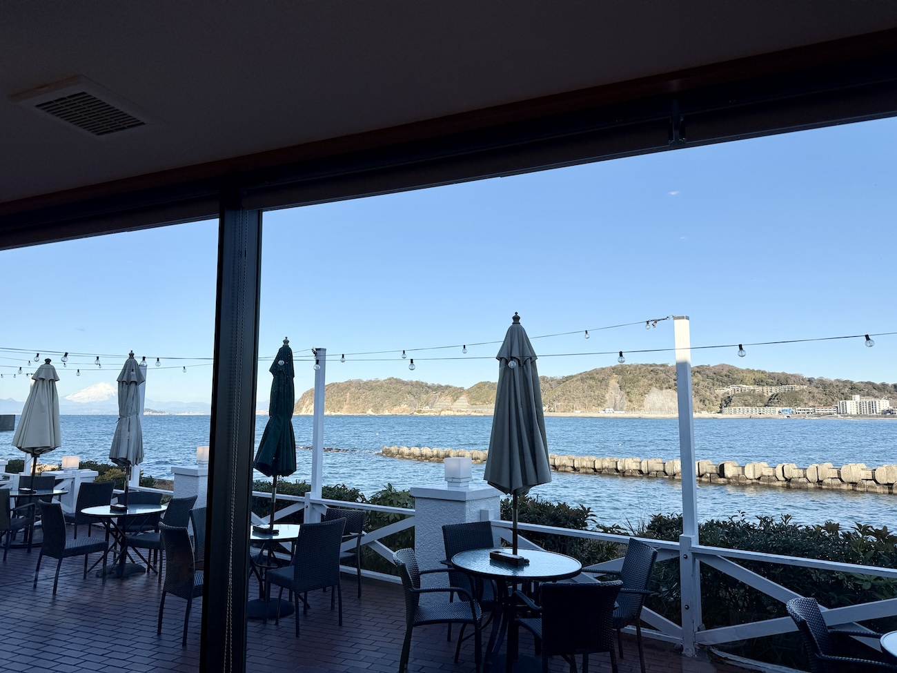 Enjoy breakfast with a stunning view of Mt. Fuji at this seaside cafe ...