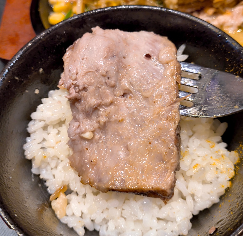 “Get fat now!” commands Tokyo restaurant that gives you the means to do ...