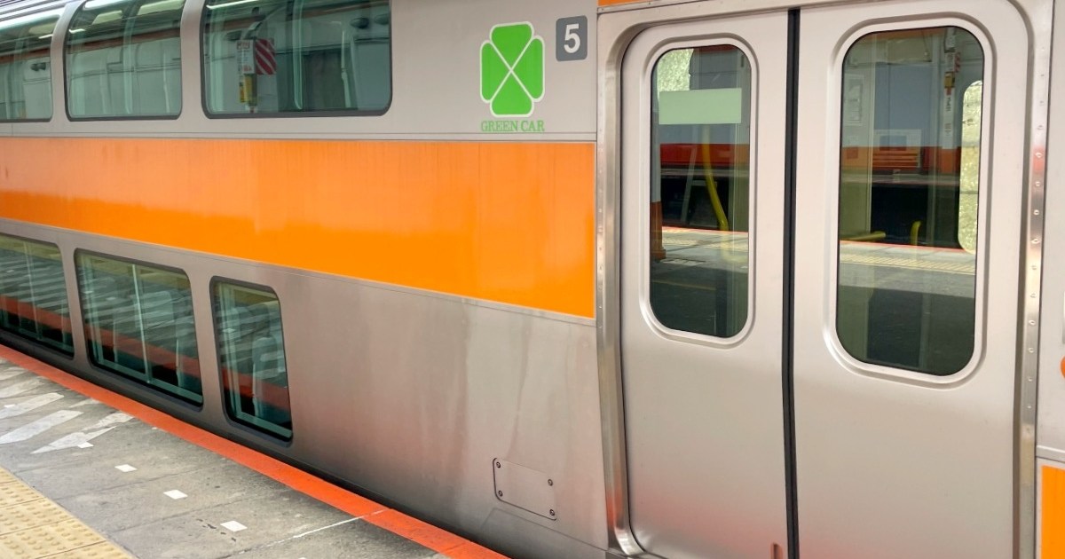 Tokyo trains now have new first-class Green Cars, but are they a sell ...