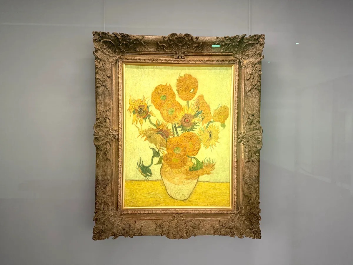Van Gogh’s Sunflowers are on permanent display in Tokyo, and here’s ...