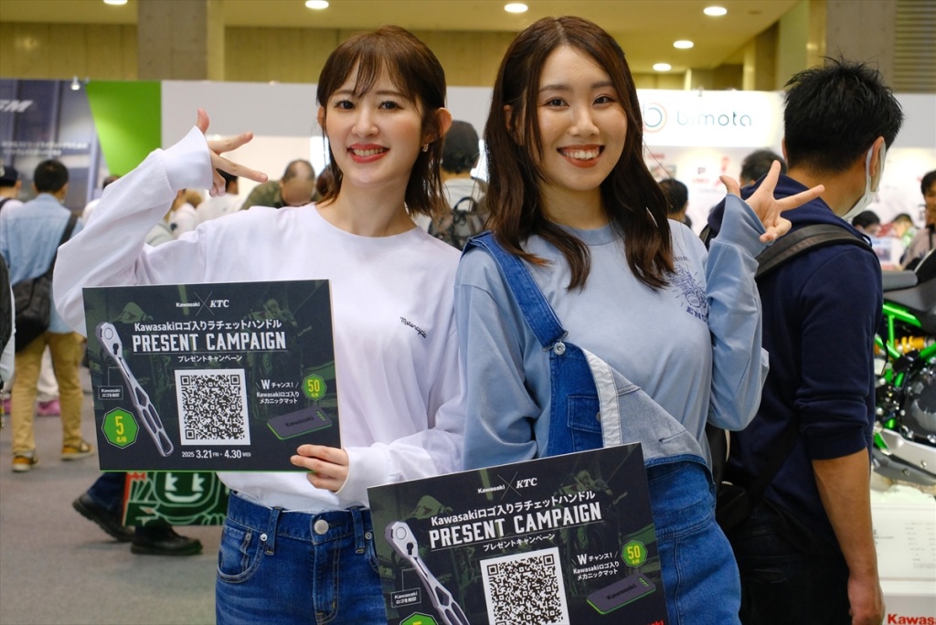 The beautiful booth models of the Tokyo Motorcycle Show【Photos ...