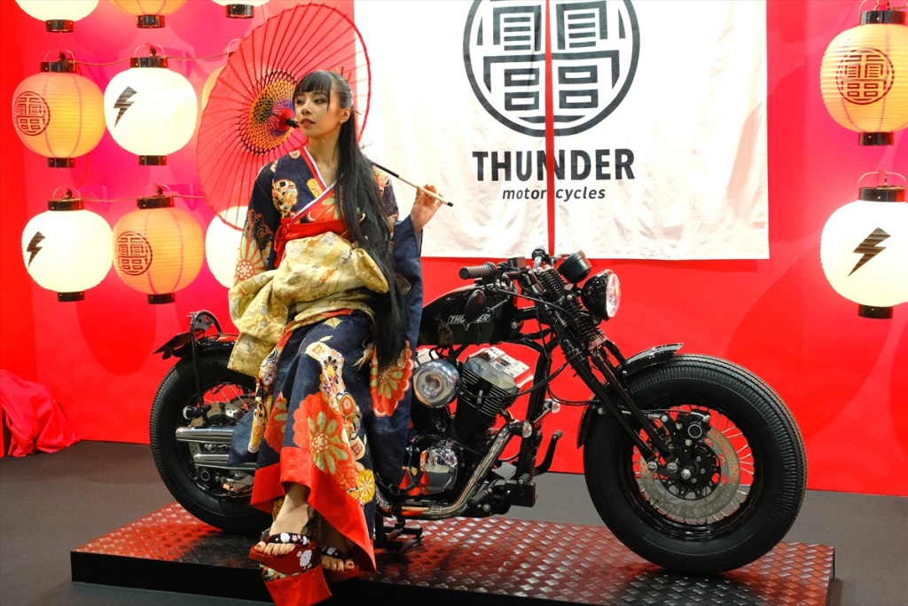 The beautiful booth models of the Tokyo Motorcycle Show【Photos ...