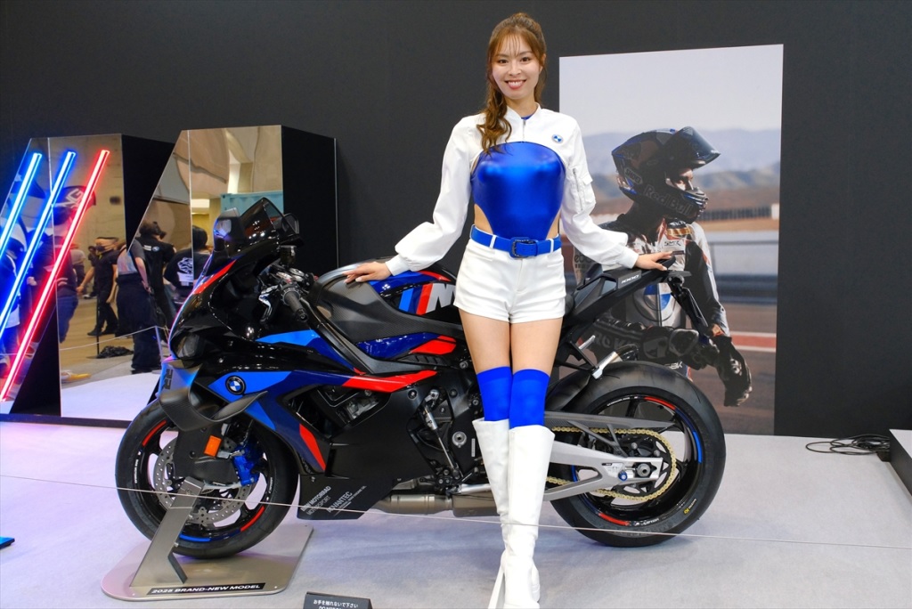 The beautiful booth models of the Tokyo Motorcycle Show【Photos ...