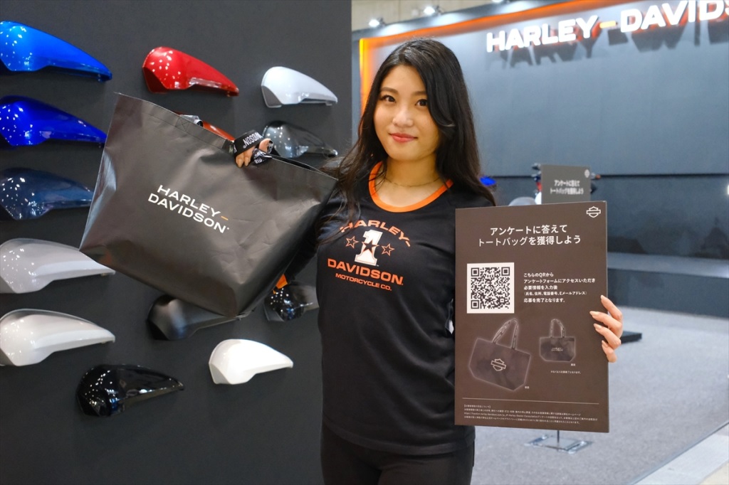 The beautiful booth models of the Tokyo Motorcycle Show【Photos ...