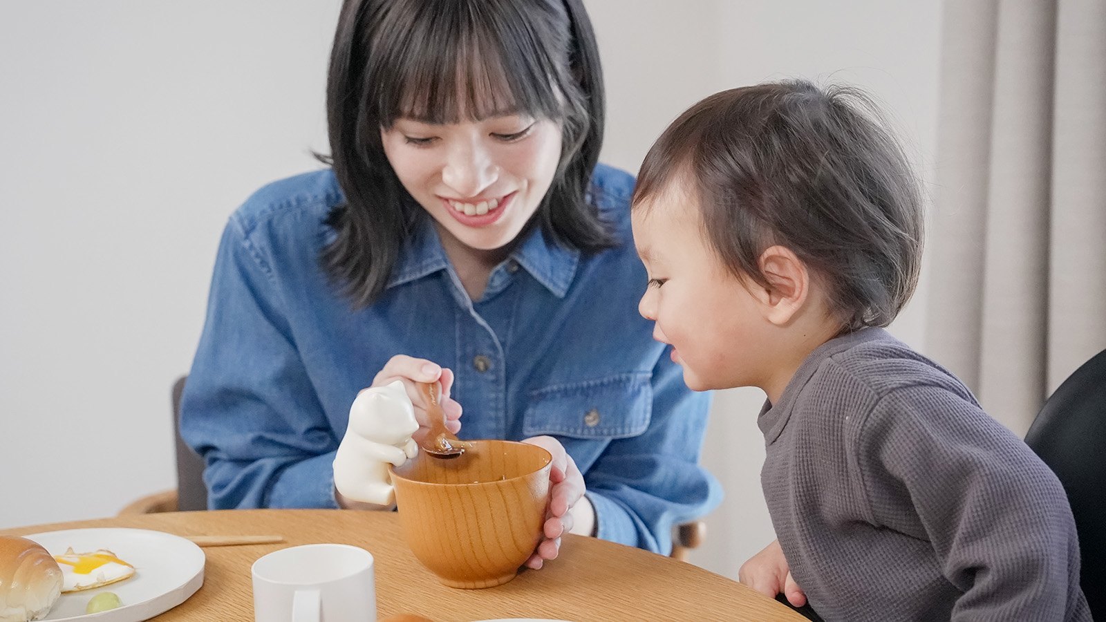Nekojita Fufu: Cute cat robot cools your drinks, becomes a viral ...