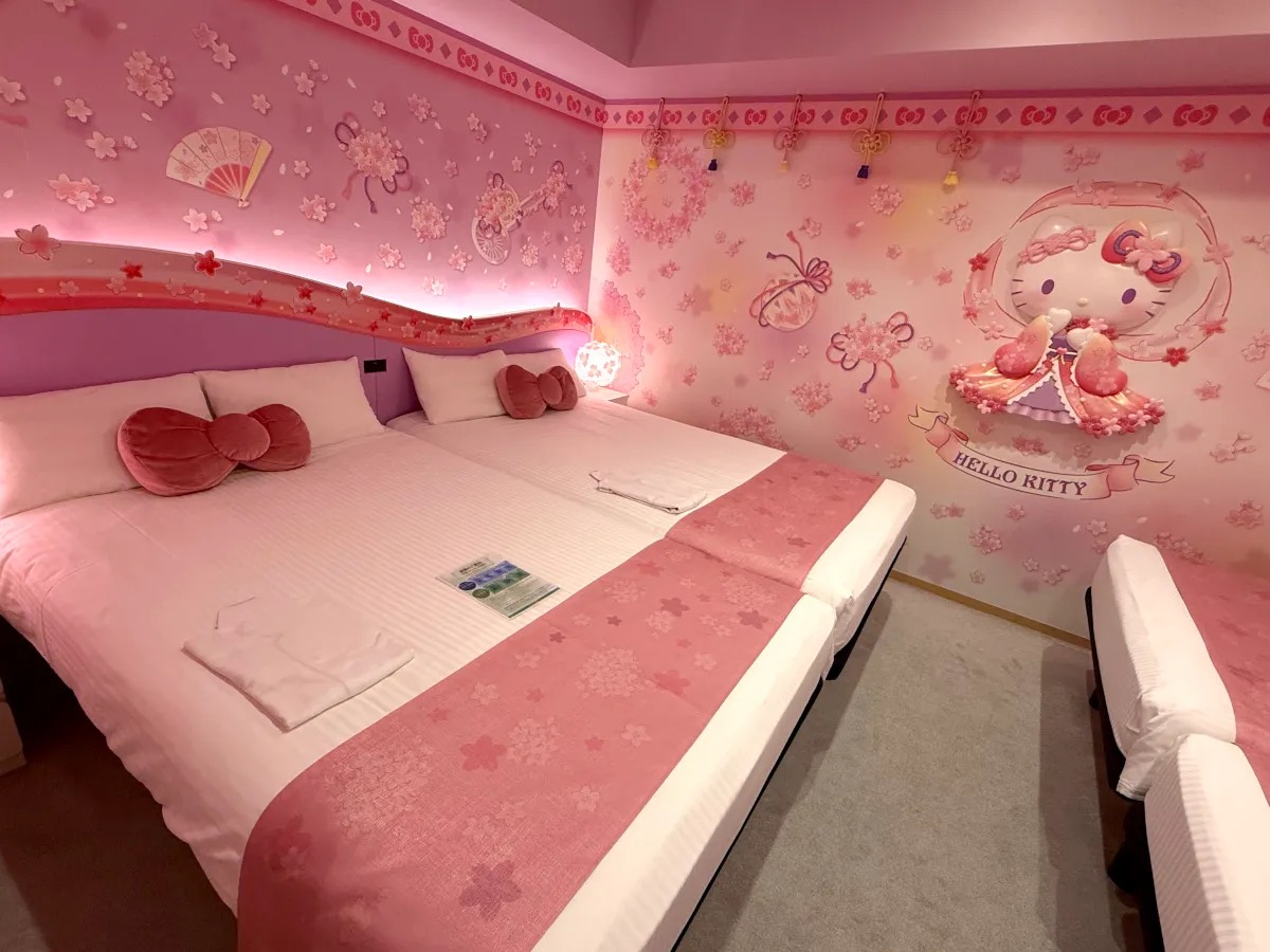 Is this Hello Kitty hotel room in Tokyo good enough to impress an 8 ...