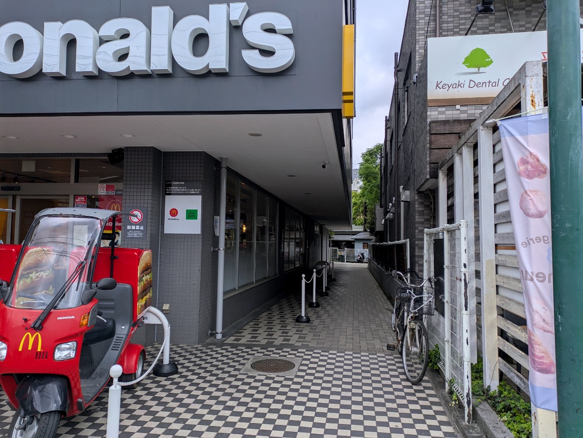 Steampunk vending machines appear in Japan, and here’s how to find them