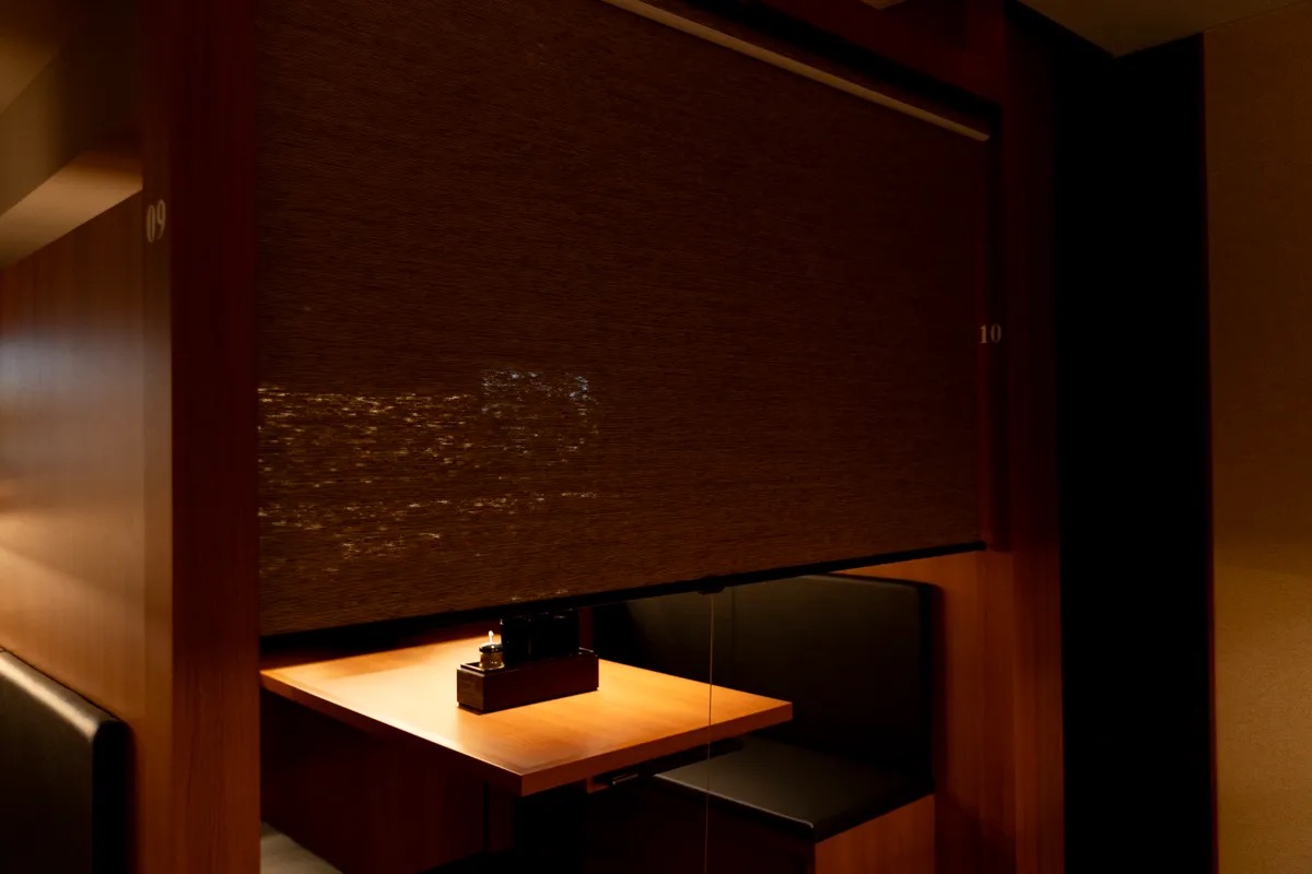Kura Sushi opens new high-end revolving bar restaurant in Tokyo ...
