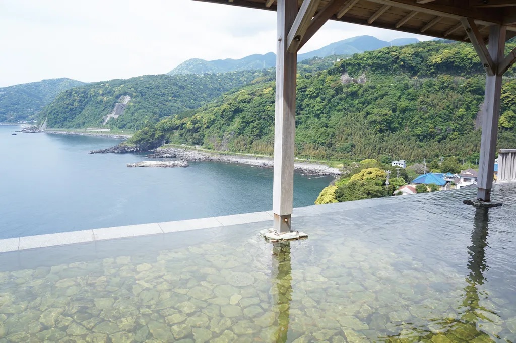 Japan’s second-most-beautiful day-use hot spring might be underrated ...