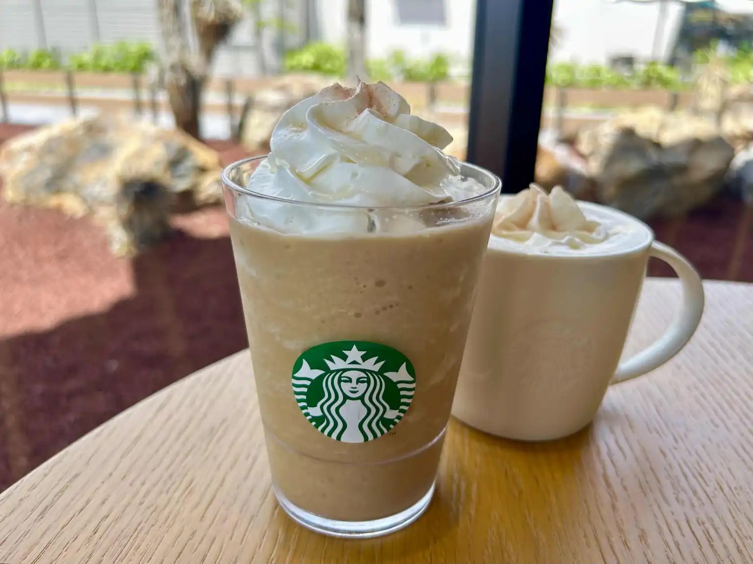 Starbucks Japan releases a Joyful Mango Earl Grey Tea Latte at 7-Eleven ...