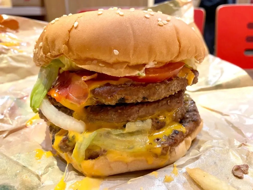 Burger King’s new sumo burger thuds into Japan…but is it worth the hype ...