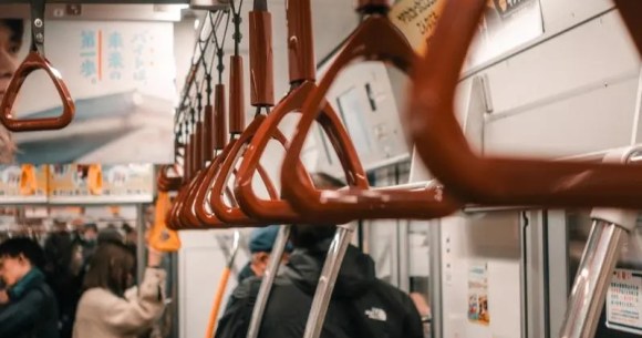 The 8 most annoying things people do on Japanese trains, according to ...