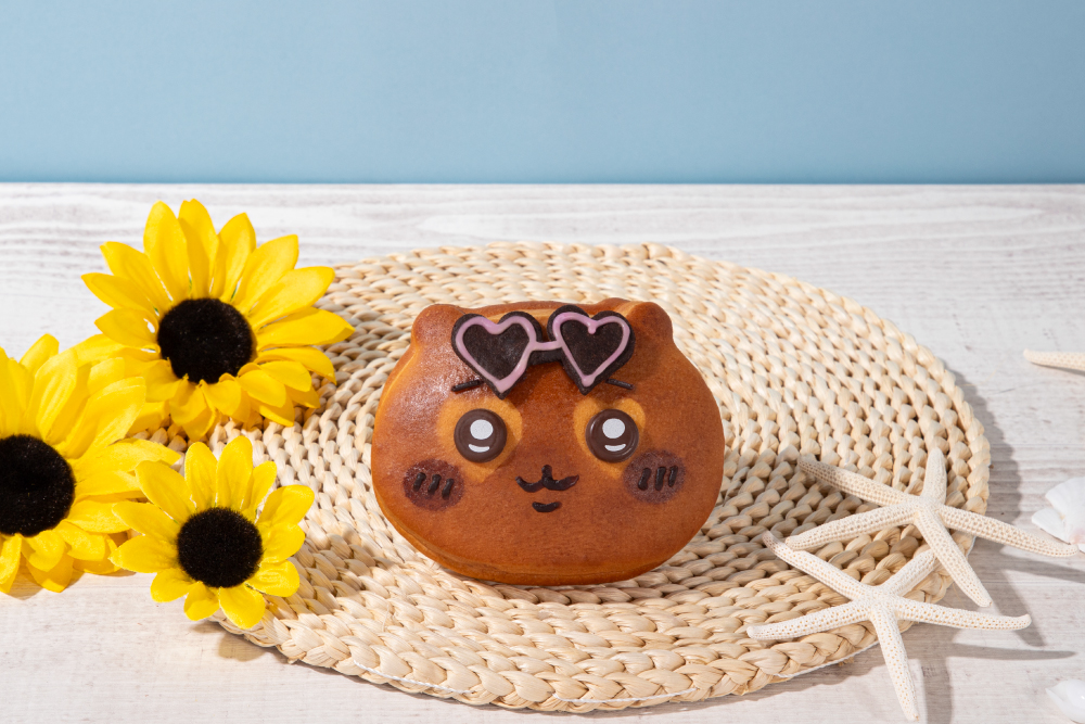 Chiikawa Bakery launches a limited-time menu of sunburned characters ...
