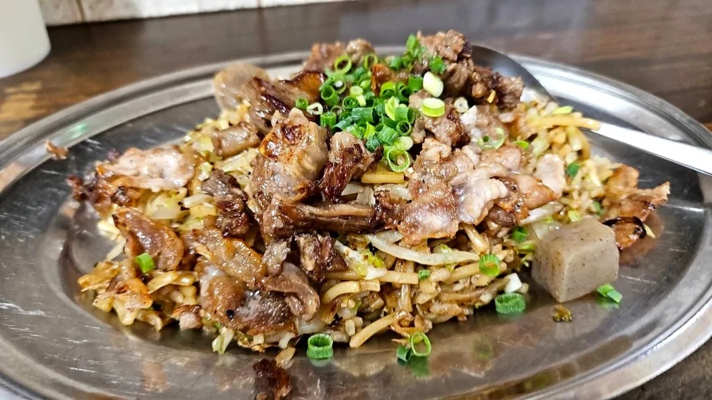 A visit to the birthplace of Kobe’s other famous food, sobameshi, to ...
