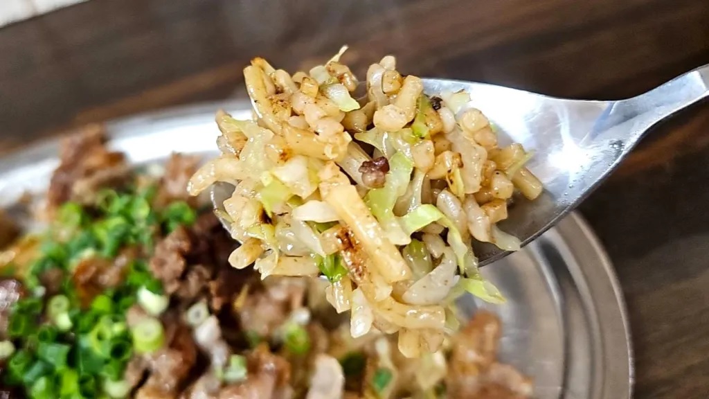 A visit to the birthplace of Kobe’s other famous food, sobameshi, to ...