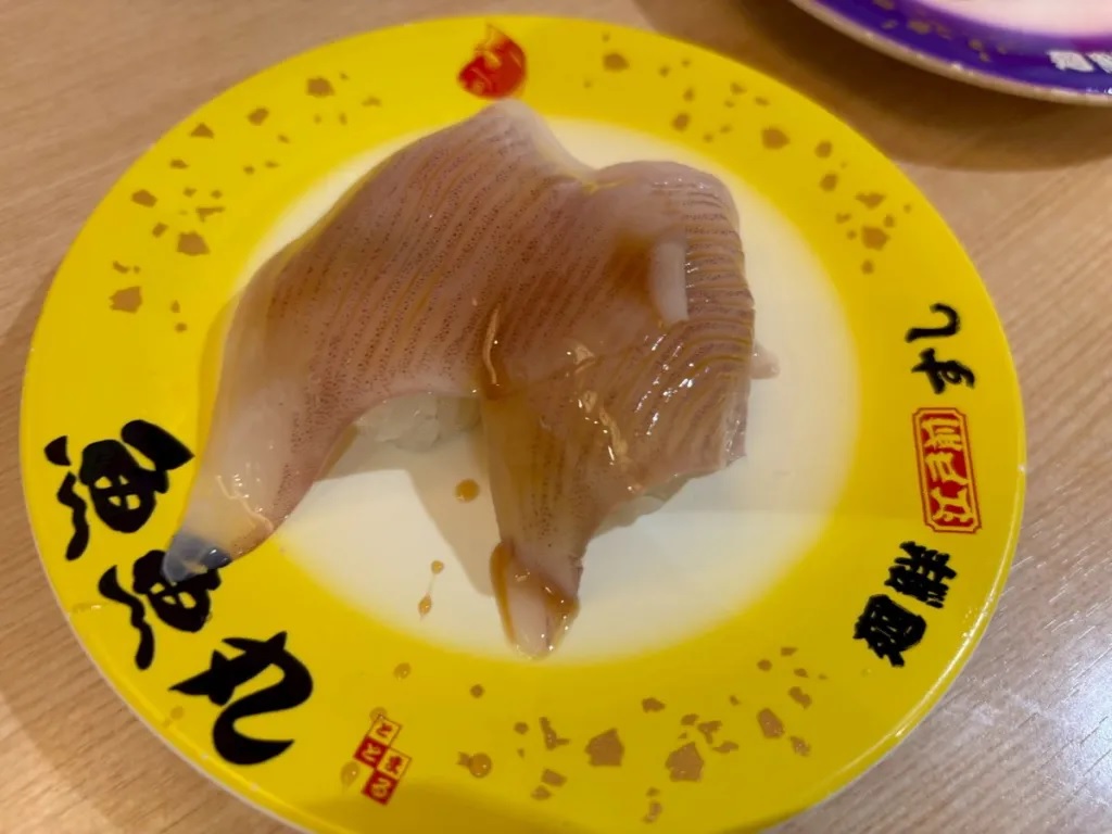 Why does this sushi restaurant serve raw tuna in an ice cream cone ...