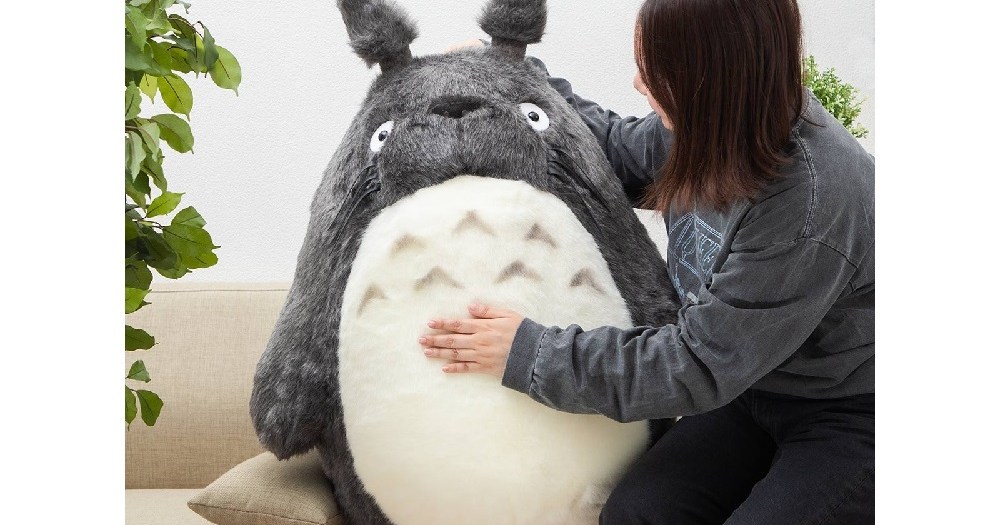 Not just a Big Totoro, but a Super Extra-large Big Totoro plushie could ...