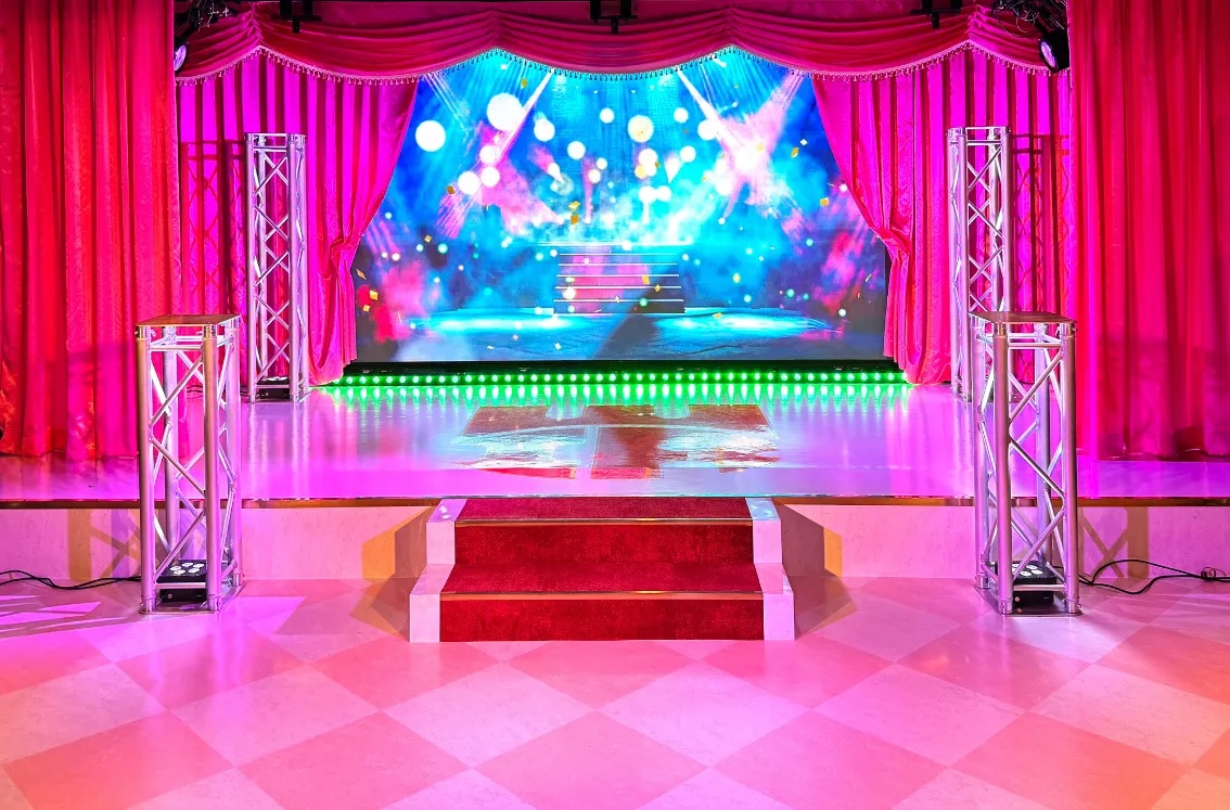 Experience what it feels like to step on stage as an idol at Japan’s ...
