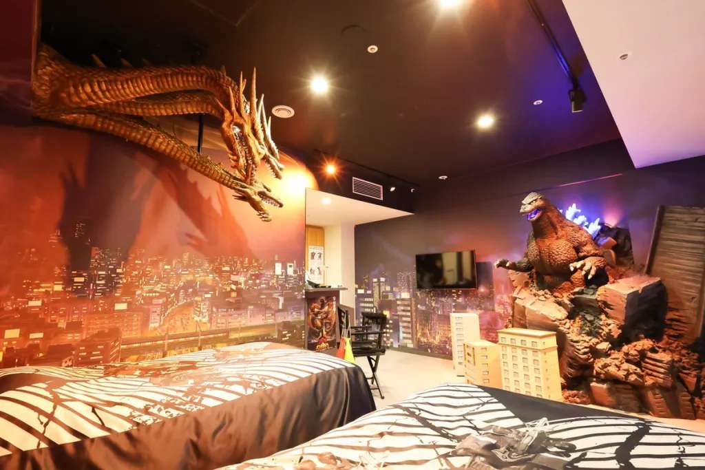 Godzilla and King Ghidorah fight it out inside this Tokyo hotel room ...