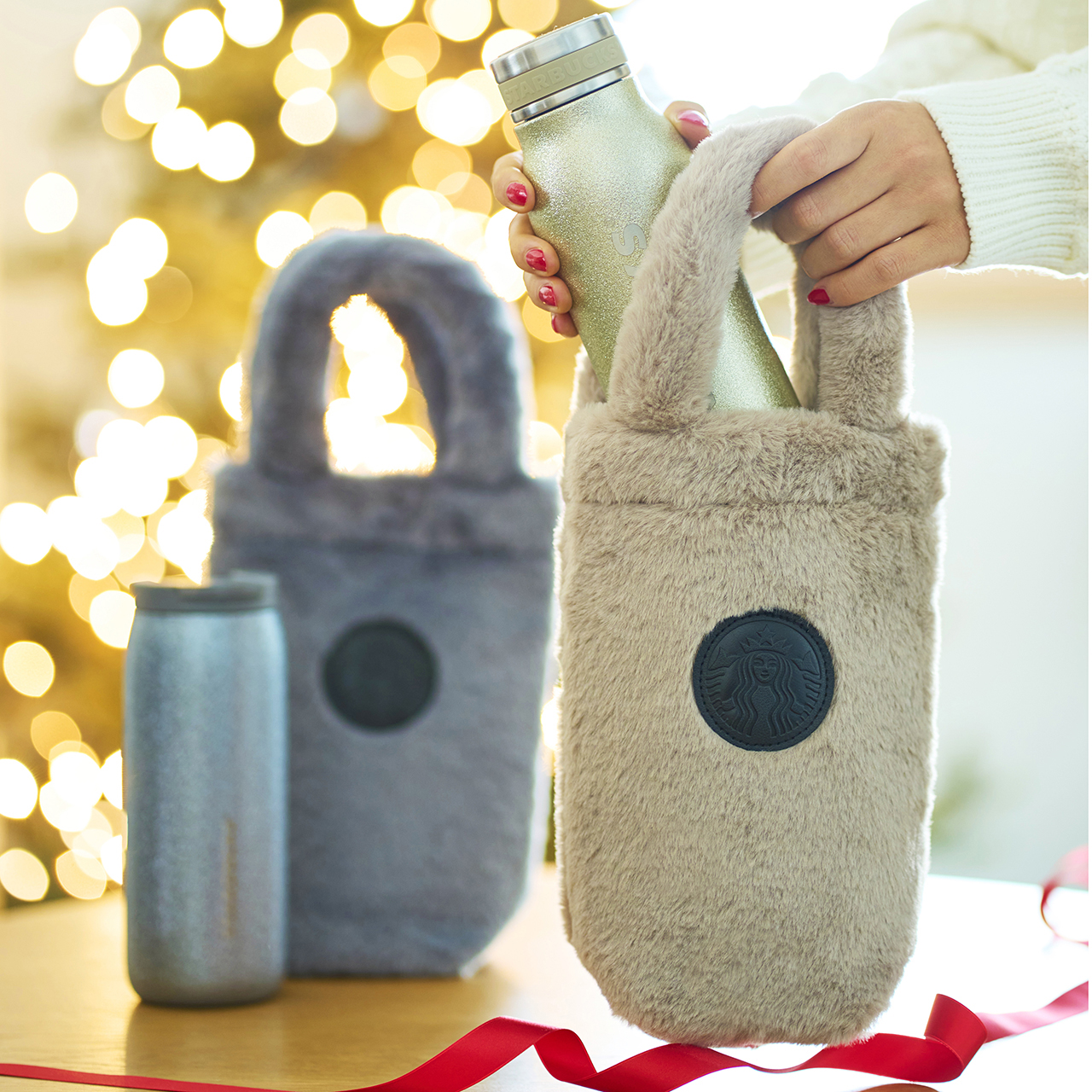 Starbucks Japan unveils new Christmas goods and a rhinestone tumbler ...