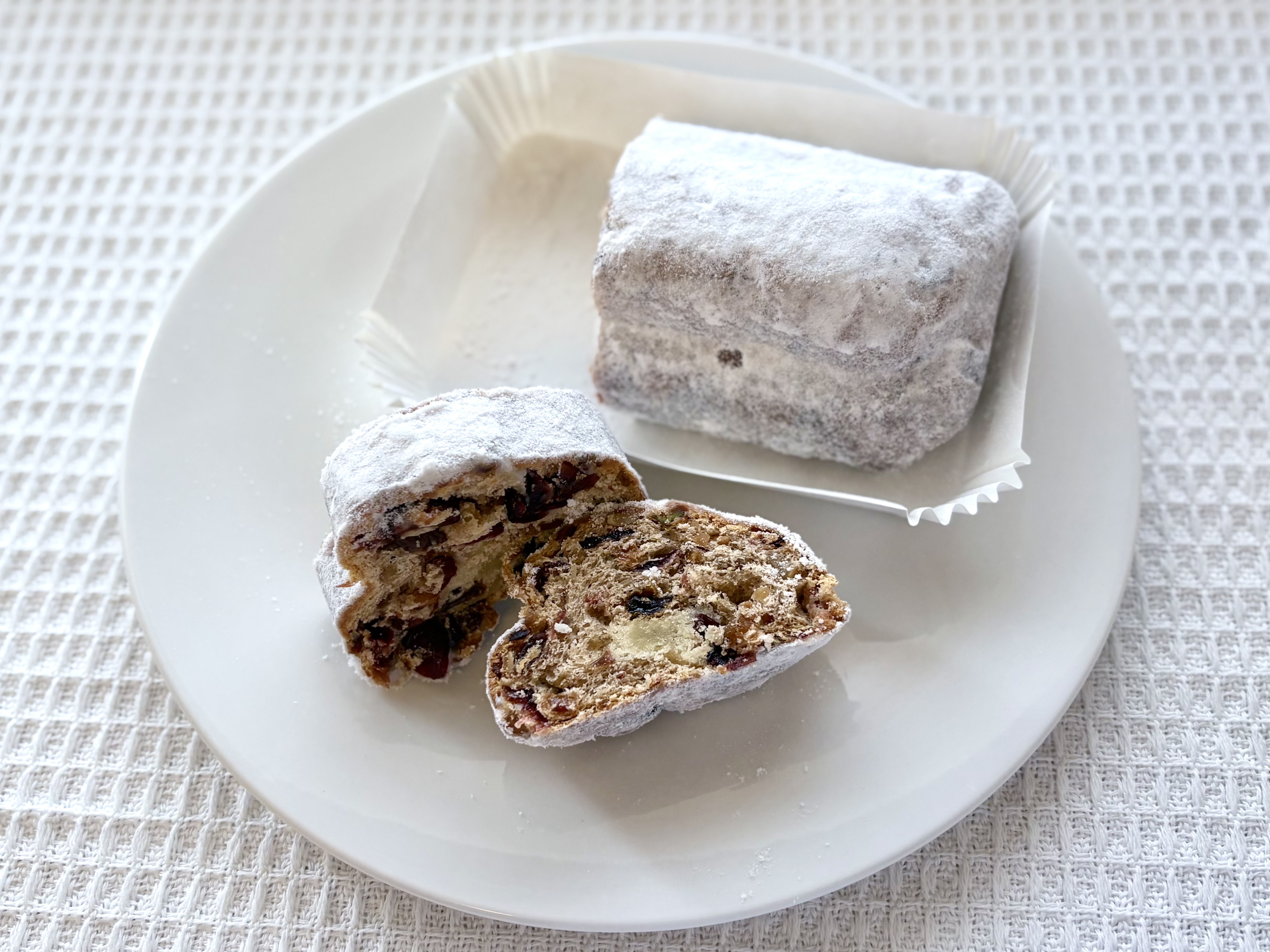 Why is Starbucks Japan’s Christmas stollen so good? | SoraNews24 -Japan ...